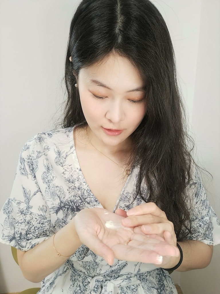 ozio歐姬兒評價｜王宇婕代言蜂王乳凝露 EX ptt、dcard超好評，52種美容精華 All in one 面霜，真那麼神？ – 瑪西隨筆